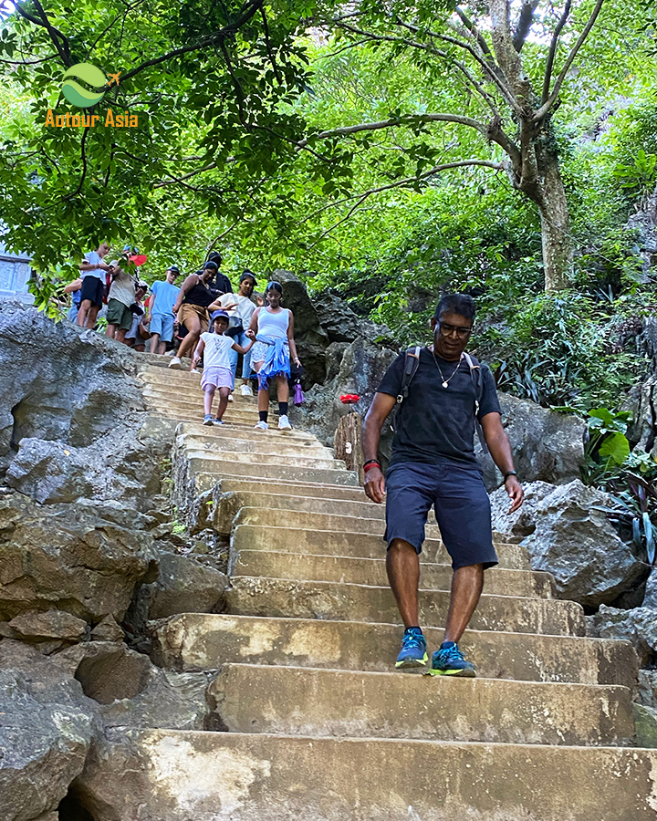 Visit Chuôn Ngọ village, Quang Phu Cau village, Bat Trang pottery