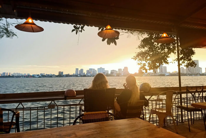Visit West Lake : Top Best Things To Do In Your Trip To Hanoi, Vietnam